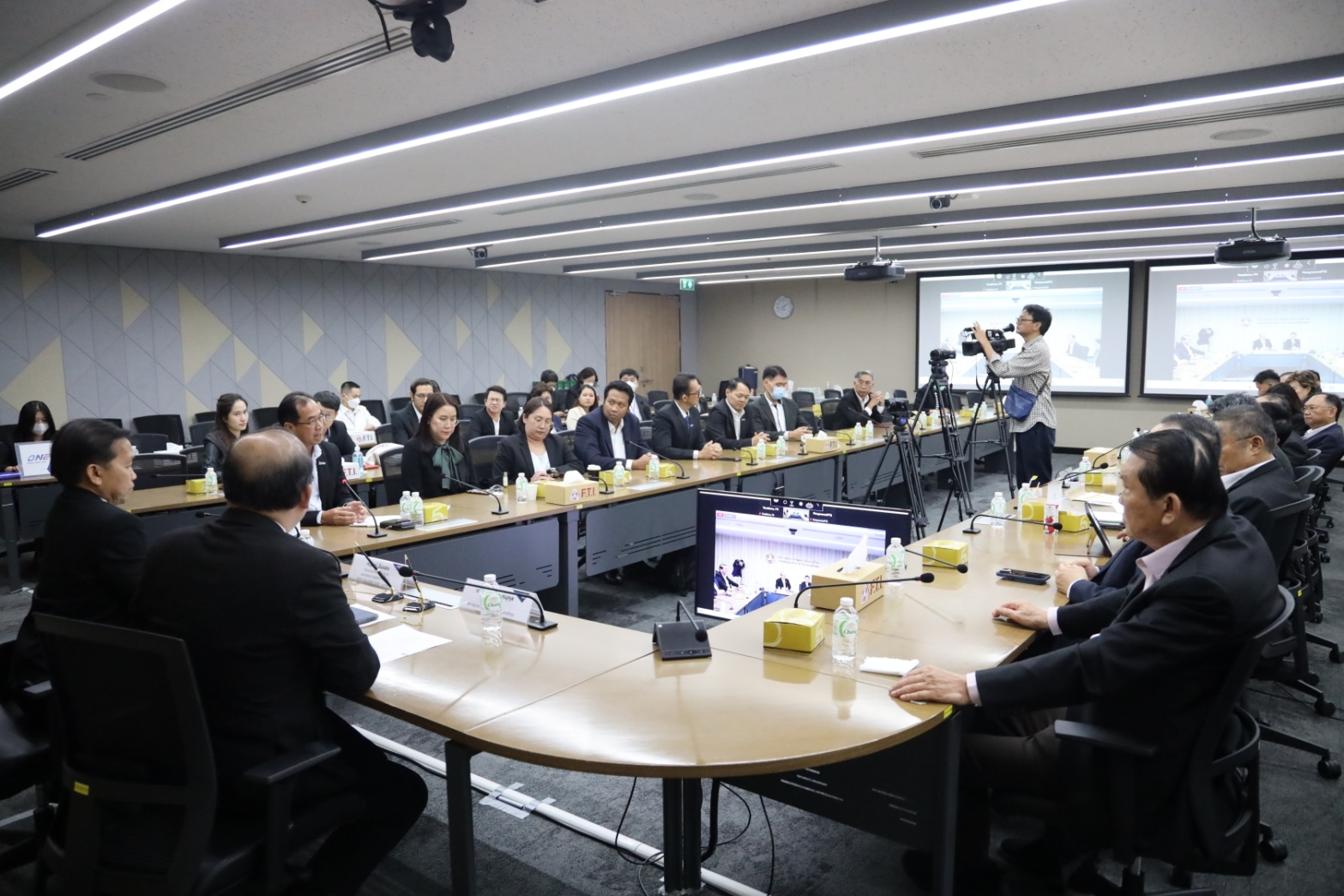 ส.อ.ท. จับมือ IRPC ดันธุรกิจนวัตกรรมผ่าน“กองทุนอินโนเวชั่นวัน” - คนกับ ...